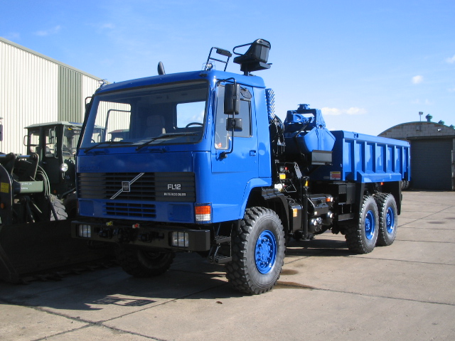 Volvo FL12 6x6 Tipper with clam sheel grab - 11759 - Military vehicles ...